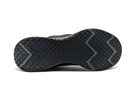 Nike Revolution 5 – Replay