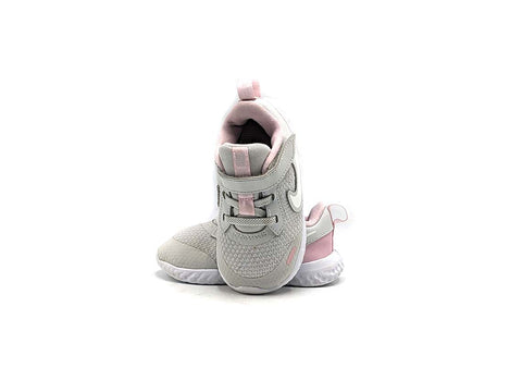 Nike Revolution 5 – Replay
